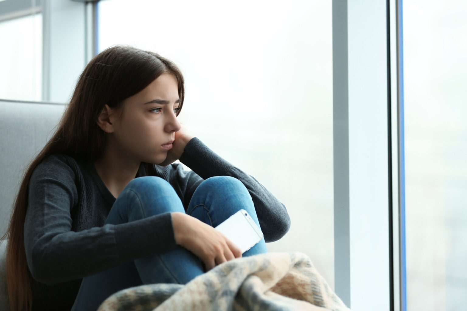 Treating Anxiety in Teenage Girls: Full Guide | Evolve