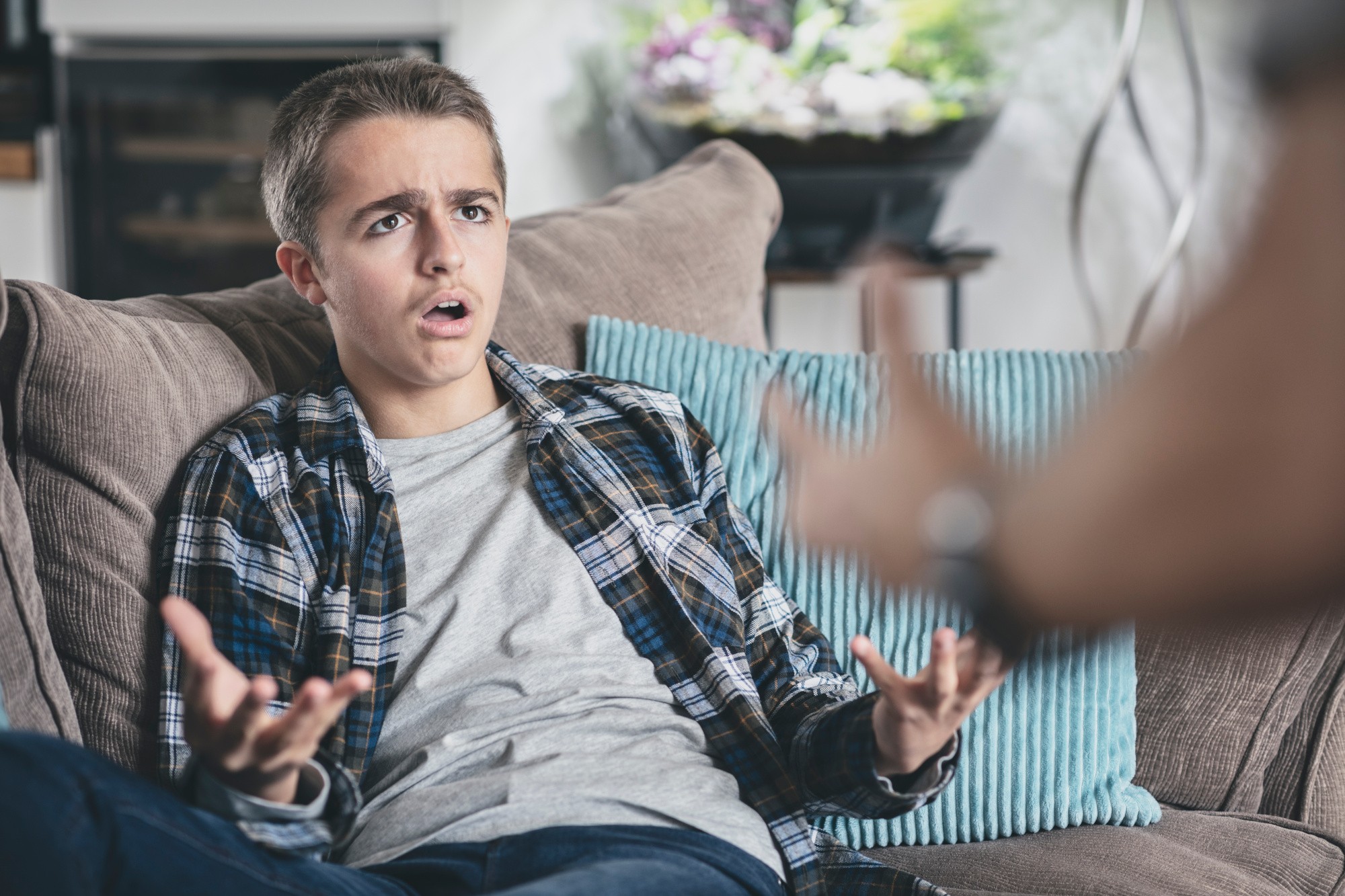 A Parent’s Guide to Dealing with an Angry Teenager | Evolve Treatment