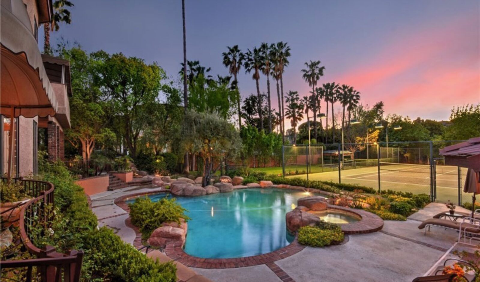 Tarzana Rehab for Teens & Adolescents | Evolve Treatment